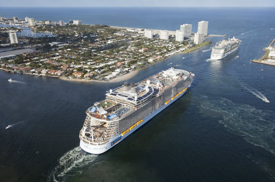 Picture Gallery of World's largest ship Harmony of the Seas dgtl ...