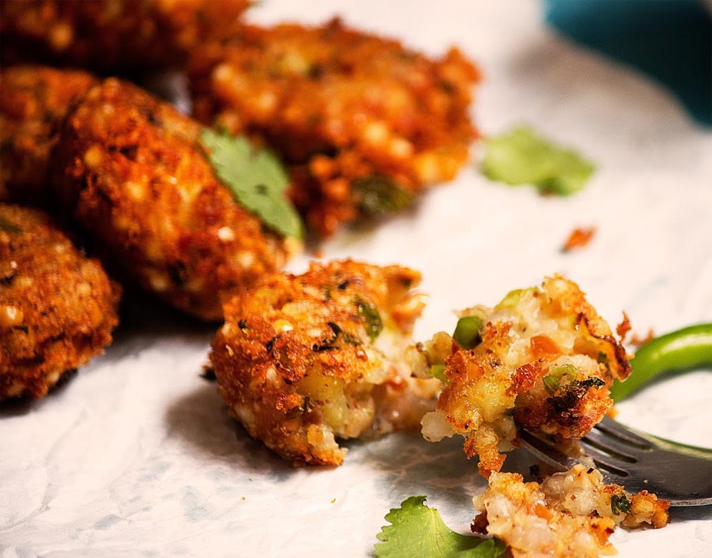 Vada | 10 Popular Types Of Vada Across India dgtl - Anandabazar