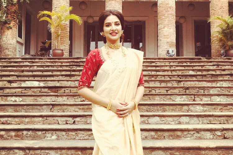 Subhashree Ganguly | Wedding fashion tips you can take from Tollywood ...