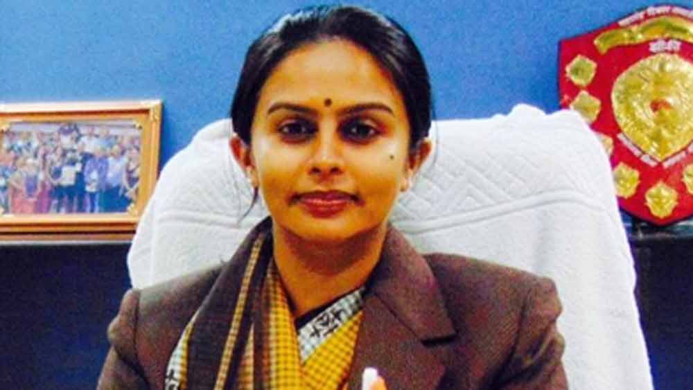 Priyanka Shukla | MBBS to IAS, Know the inspiring story of Priyanka ...