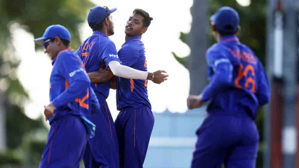 Ravi Kumar | U19 Cricket World Cup 2022: Ravi Kumar of Bengal rumbles ...