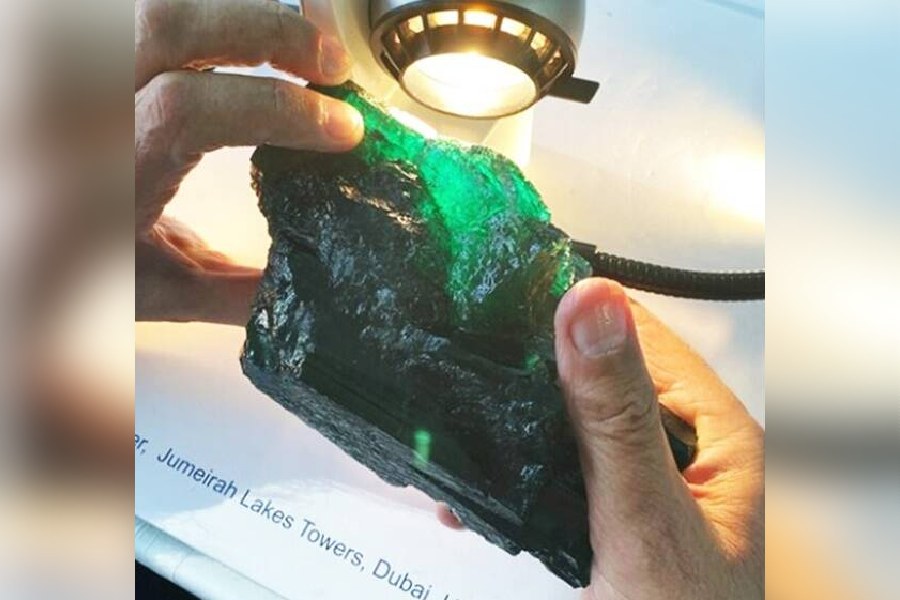 Gemstone | World’s largest uncut gemstone Emerald has been discovered ...
