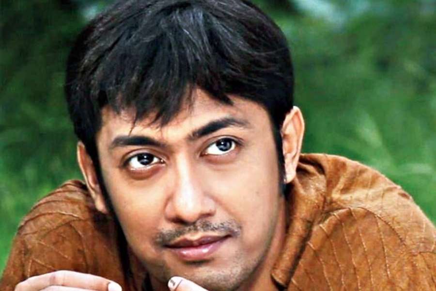 Durga Puja 2022 | Durga Puja2022: Actor Subhrajit Dutta talks about his ...