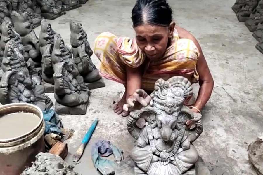 Clay Artist of Pal Para | Clay artisans of pal para of Duttapukur happy ...