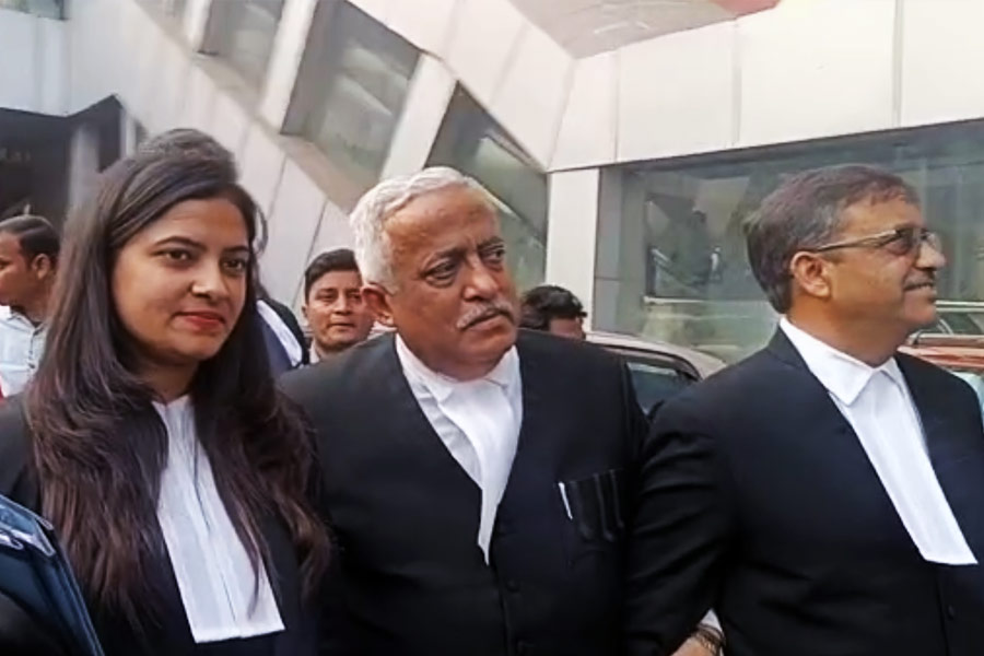 Justice Rajasekhar Mantha Calcutta High Court Clashes Between Lawyers