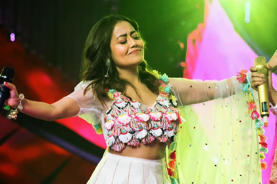 Neha Kakkar Story Of Struggle To Success Of Bollywood Singer Actor