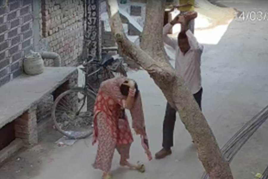 Daughter In Law Beaten Father In Law Allegedly Hit Daughter In Law