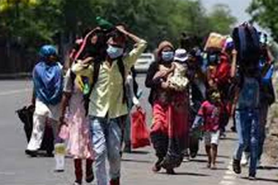 Duare Sarkar Campaign | Migrant workers are in confusion with enrolling ...
