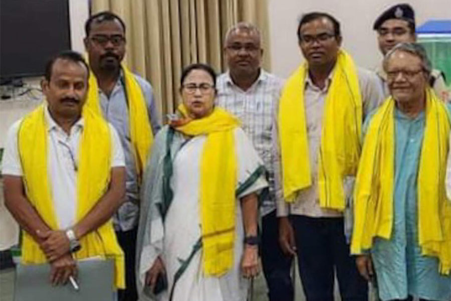 Rajesh mahato | Tranfer order of rajesh mahato postponed after he ...