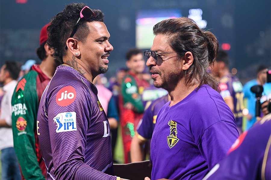 IPL 2024 | Shahrukh Khan Awarded Phil Salt, Mitchel Starc and Sunil ...