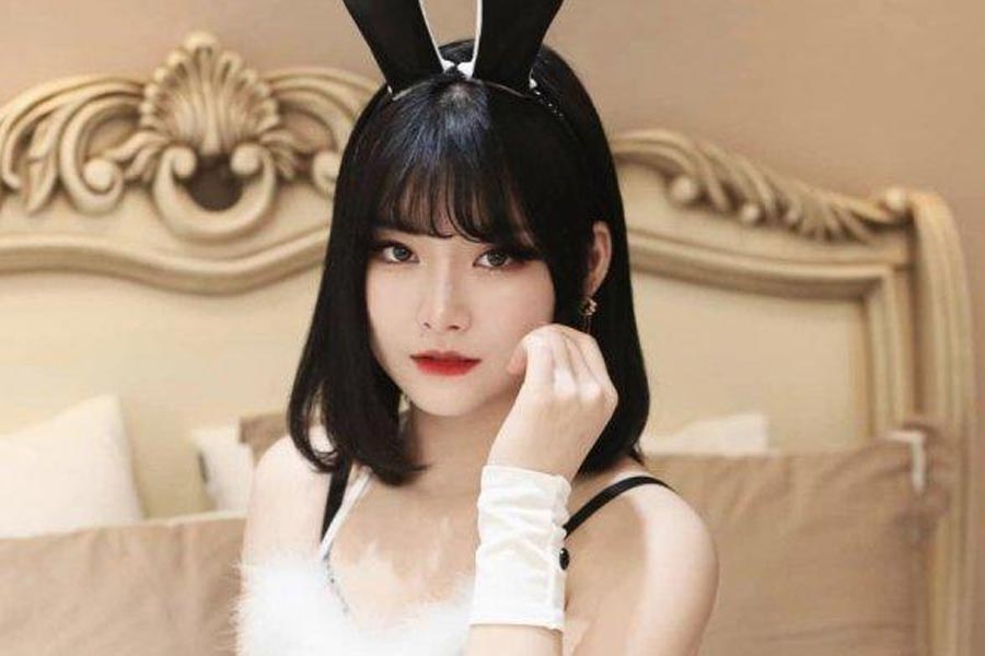 Korean pop idol | Korean pop idol Seung-ha began working as an adult movie actress dgtl ...