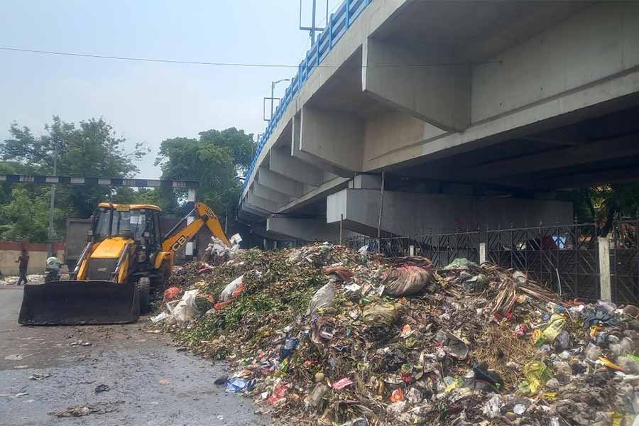 Garbage Diposit | Local Residents Angry about garbage deposit on the ...