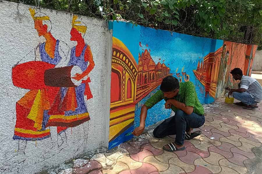 Beautification of Suri | Beautification of Suri started with wall ...