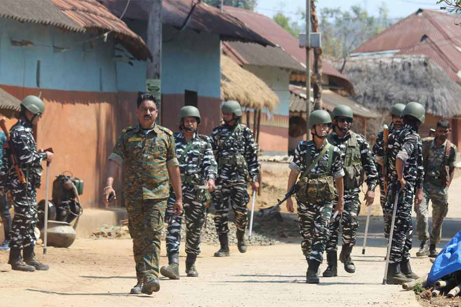Lok Sabha Election 2024 | Para Military Force started Route March at ...