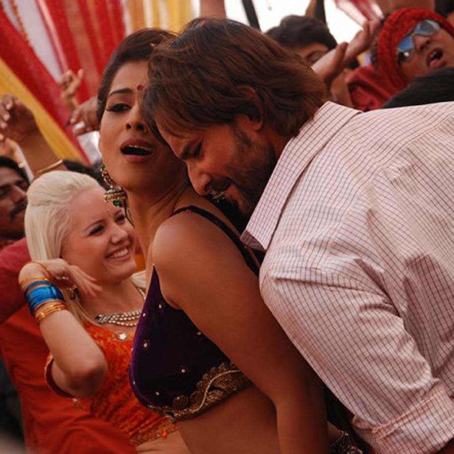 Mahie Gill | Bollywood actress Mahie Gill’s first marriage at 17 years and got divorced, where ...