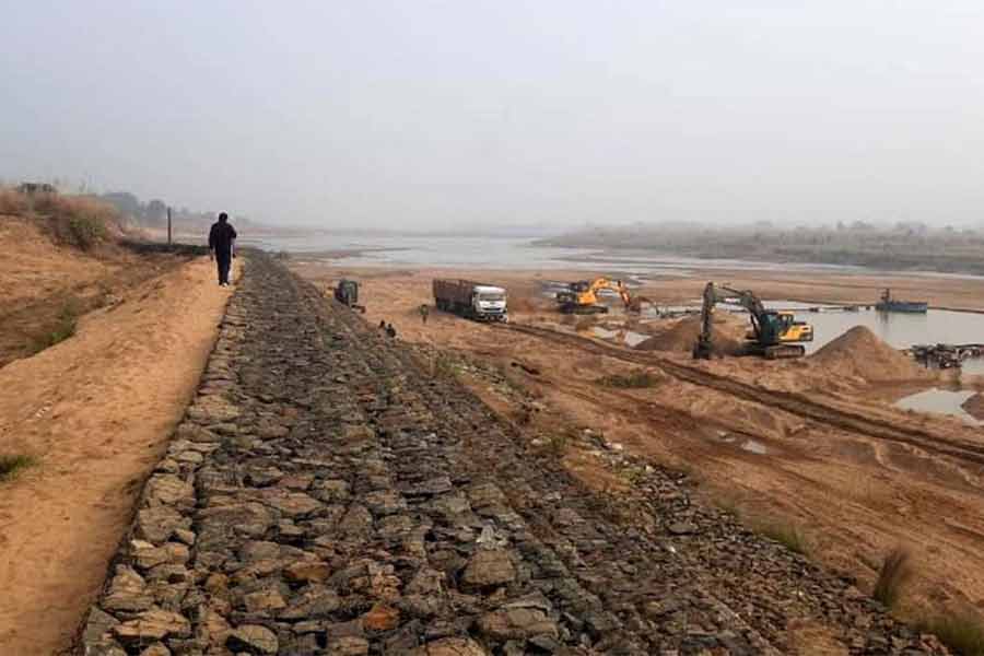 Sand Mining | dangers rising due to sand mining from the bank of Ajay ...