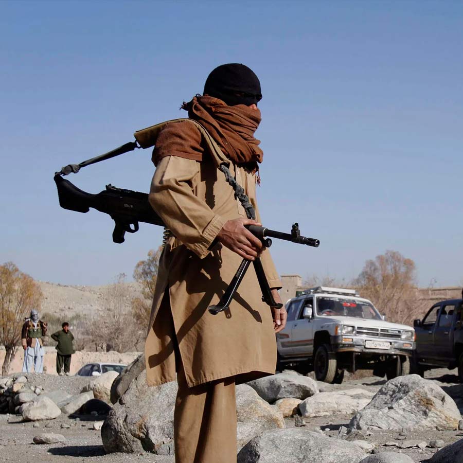 Pakistan-Afghanistan Crisis | Pakistan’s Deputy PM Ishaq Dar blames ex-ISI chief for Afghanistan ...