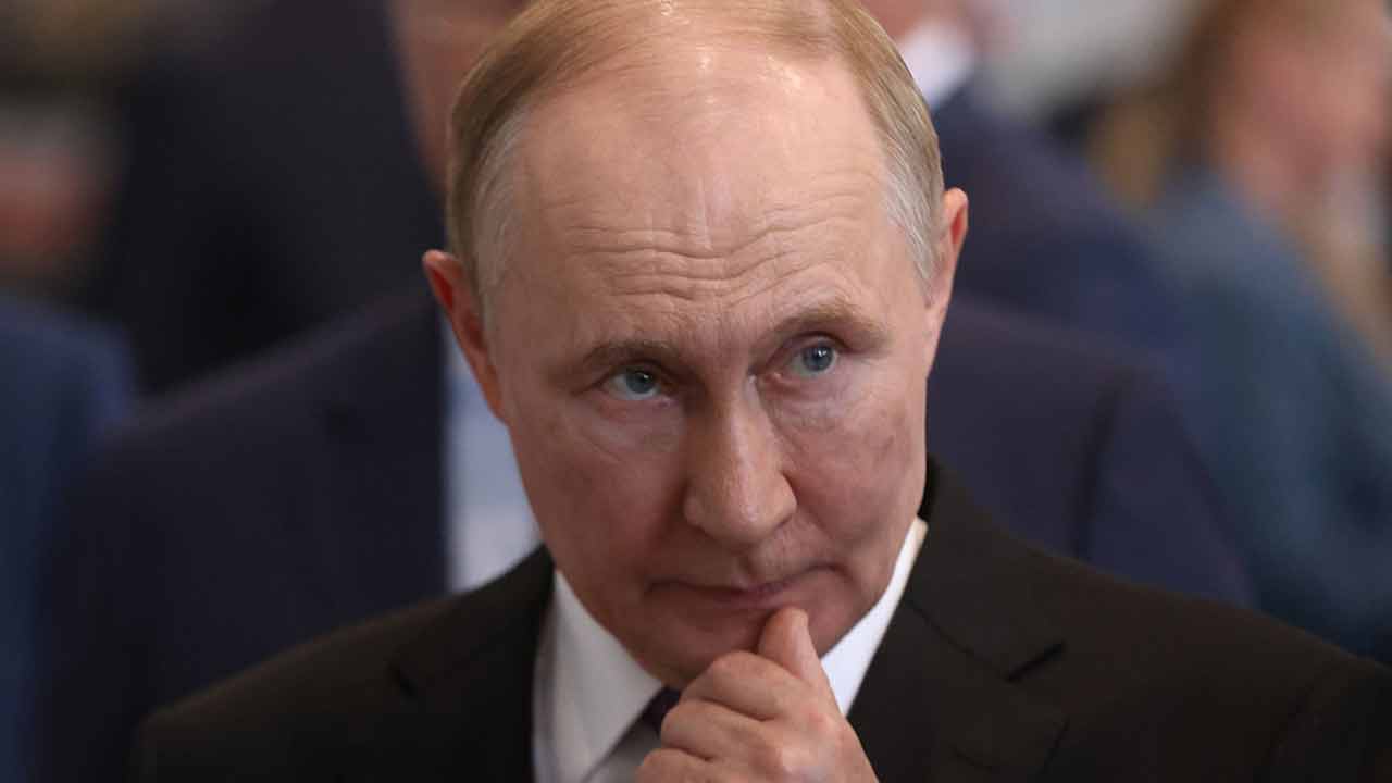 Health condition of Putin | Russian president Vladimir Putin's swollen ...