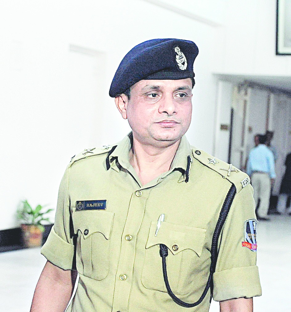 HC summons top cop in narcotics case - Telegraph India