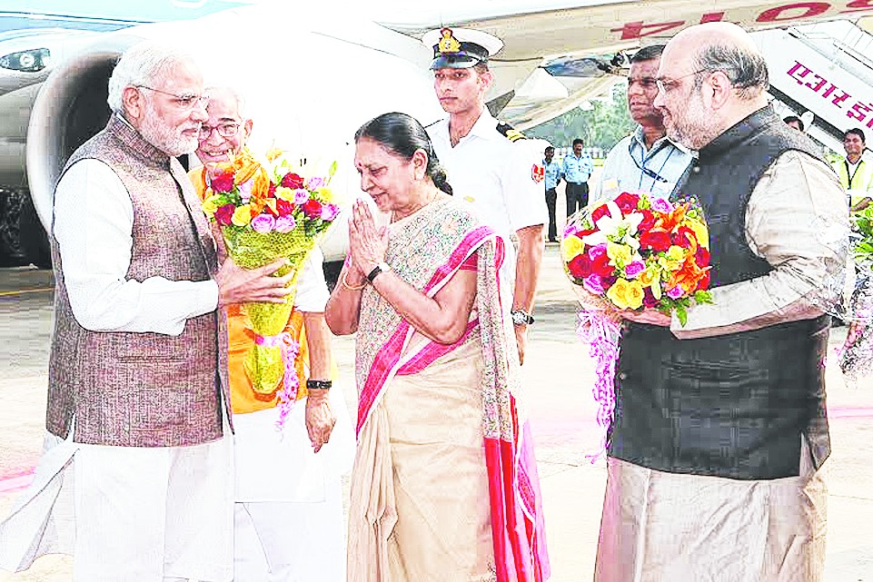 Go, Rakshak tells Anandiben - Telegraph India