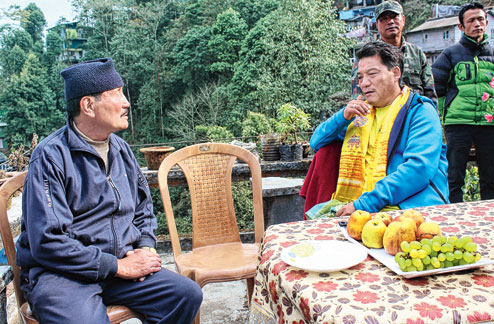 Hill leaders seek to link with people - Telegraph India