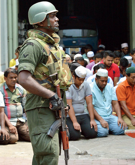Police guard Kandy mosques - Telegraph India