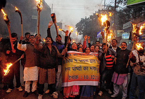 Fiery protest over PMC-disband buzz - Telegraph India