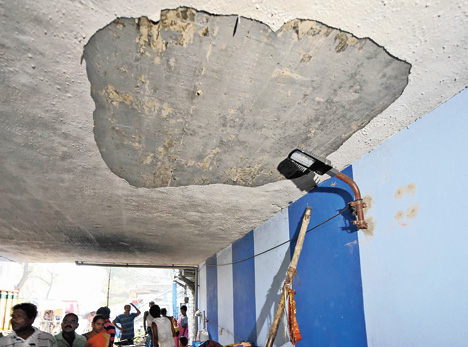 Putty fright for Chetla bridge, 1 hurt - Telegraph India
