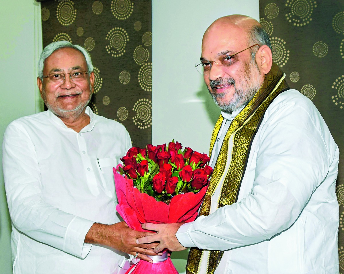 Shah & smile for Nitish - Telegraph India