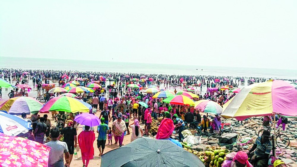 Long weekend rush in Digha - Telegraph India