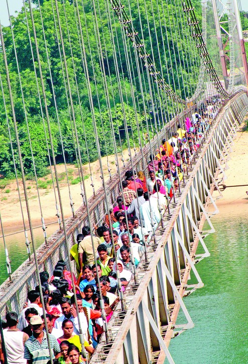 Concrete bridge to run parallel to jhula - Telegraph India