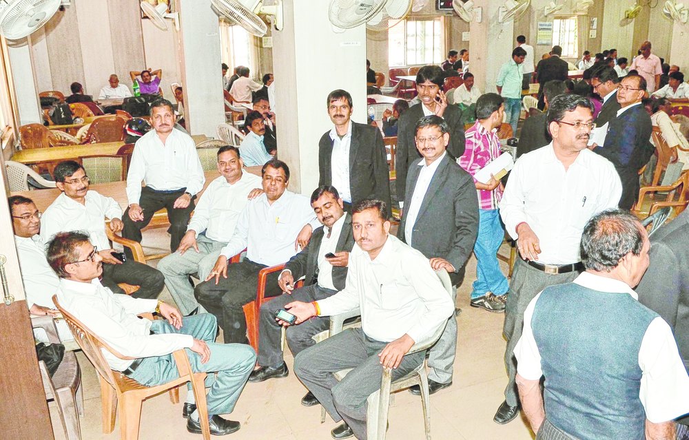 Lawyers' strike stalls hearings - Telegraph India