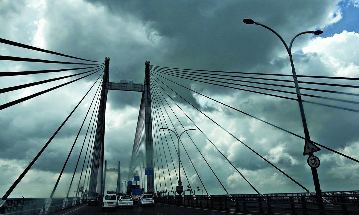 Snarl-buster landmark on scenic Hudco Lake - Telegraph India