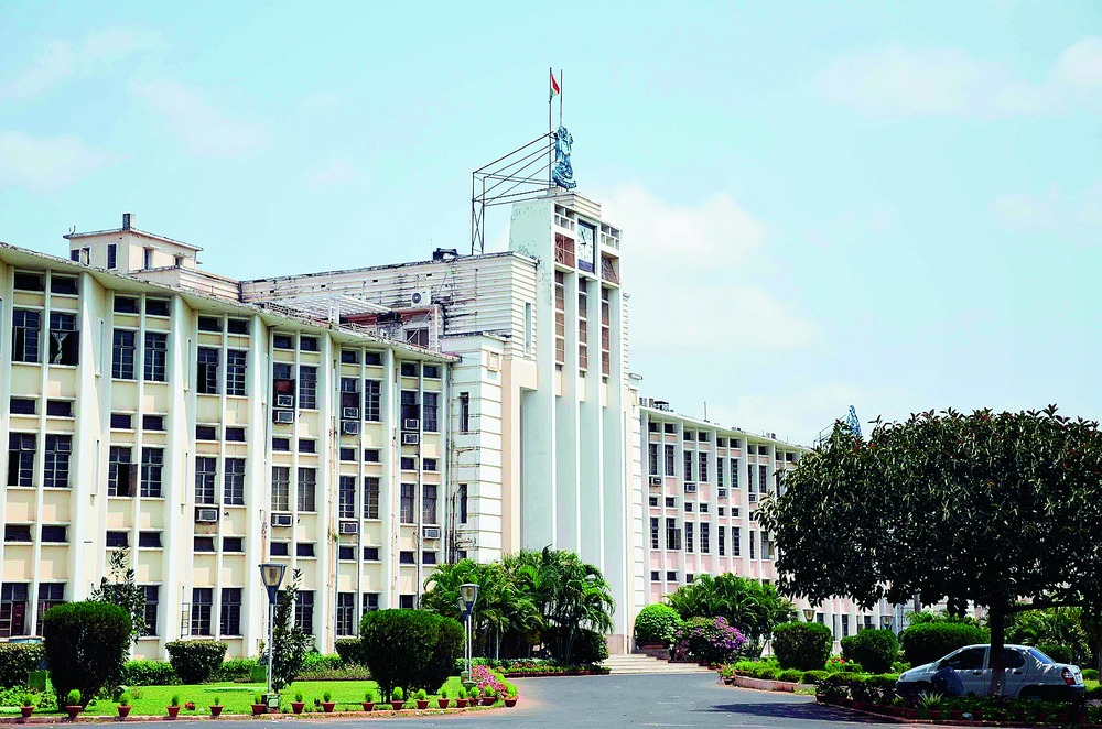 Clean drive at secretariat - Telegraph India