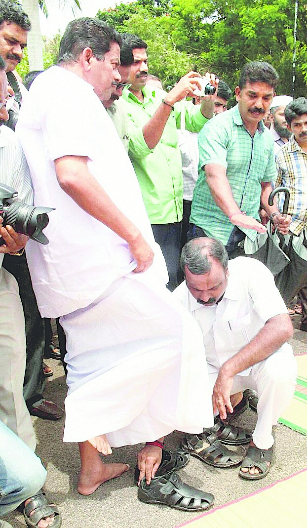Sandal heat on Speaker - Telegraph India Sandal heat on Speaker - Telegraph India