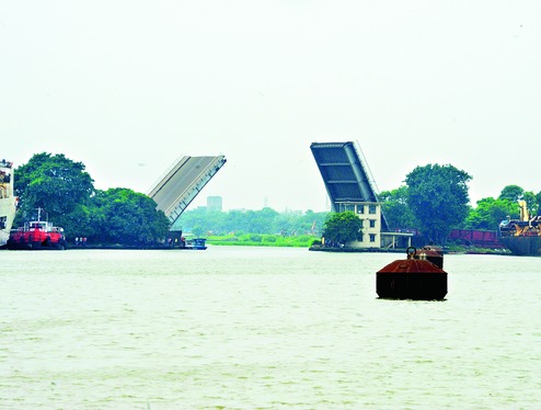 Rs 25cr for bridge revamp - Telegraph India