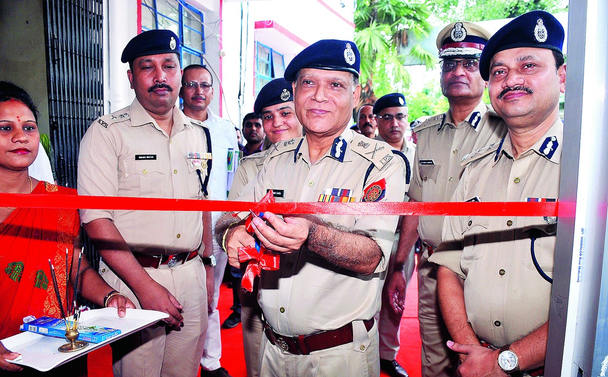 Help desk debut in police station - Telegraph India