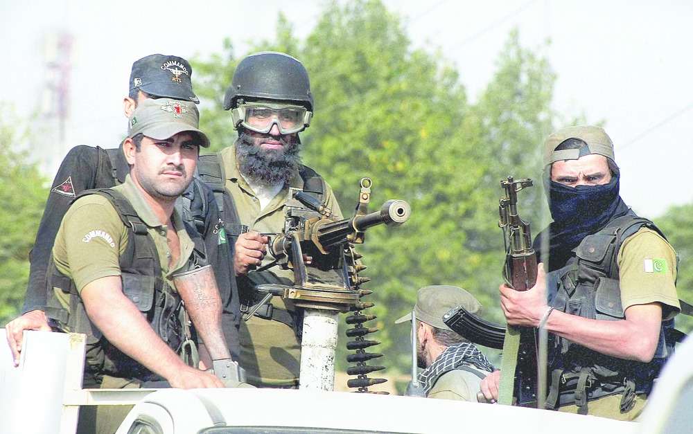 29 killed in Taliban raid on Pak base - Telegraph India