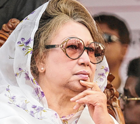 Zia critical, 'not able to walk on her own' - Telegraph India