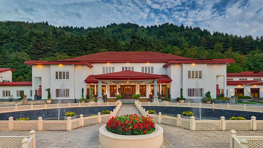 Luxury Hotels Best Hotels To Stay In Srinagar The Lalit Grand Palace Luxury Hotels Best Hotels To Stay In Srinagar The Lalit Grand Palace