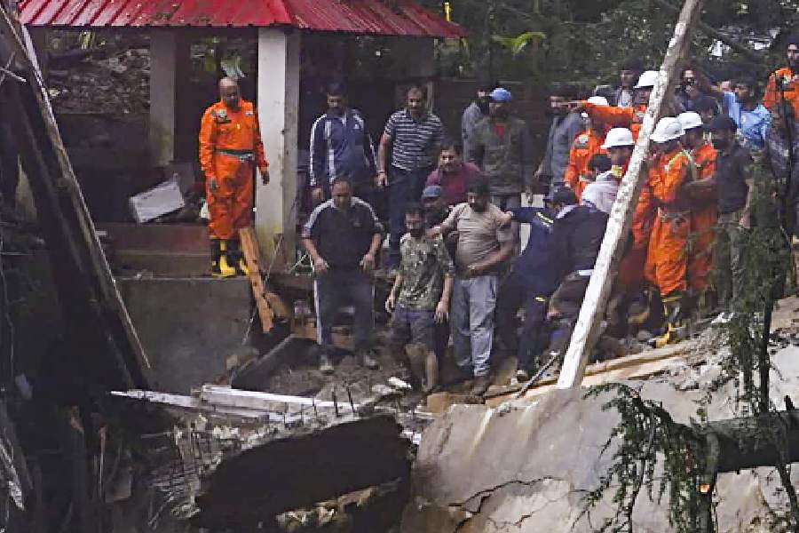 natural disaster | Rains wreak havoc in Himachal Pradesh, 35 killed in landslides and cloudburst ...