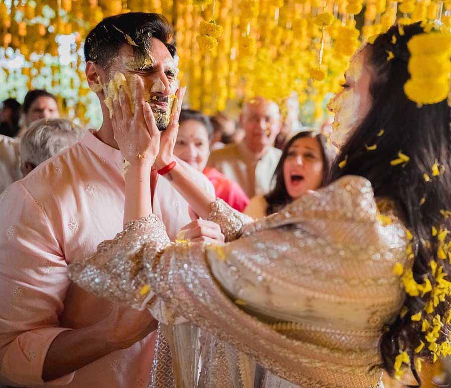 Athiya Shetty - Athiya Shetty and KL Rahul share snapshots from their Haldi and Sangeet ...