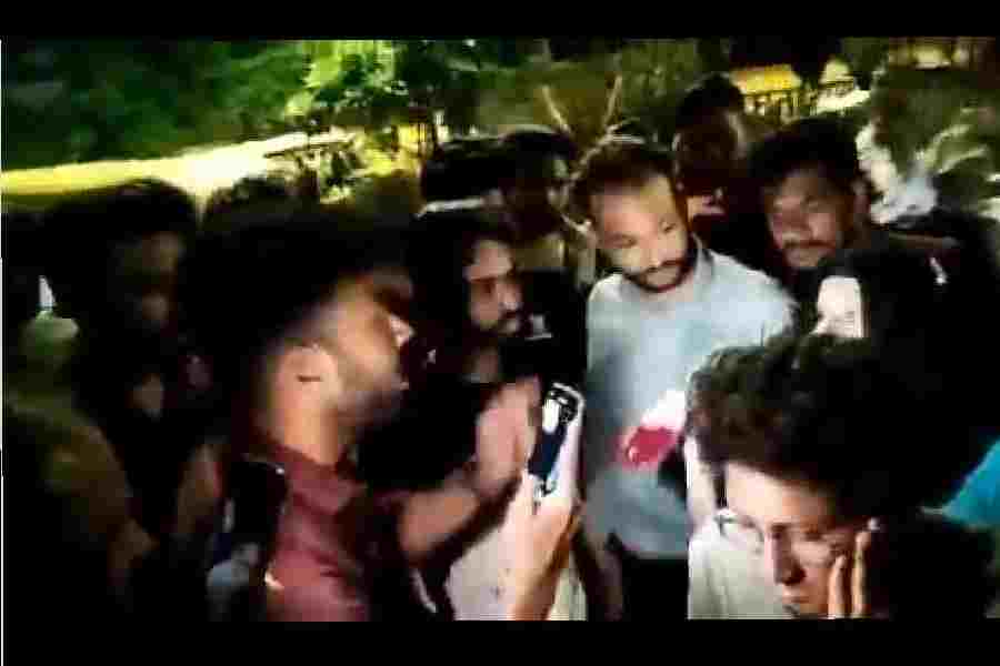 Mamata Banerjee | News of the day: West Bengal chief minister Mamata banerjee meets the families ...