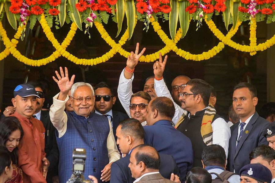 Nitish Kumar | News of the day: Nitish Kumar-led NDA government wins ... Nitish Kumar | News of the day: Nitish Kumar-led NDA government wins ...