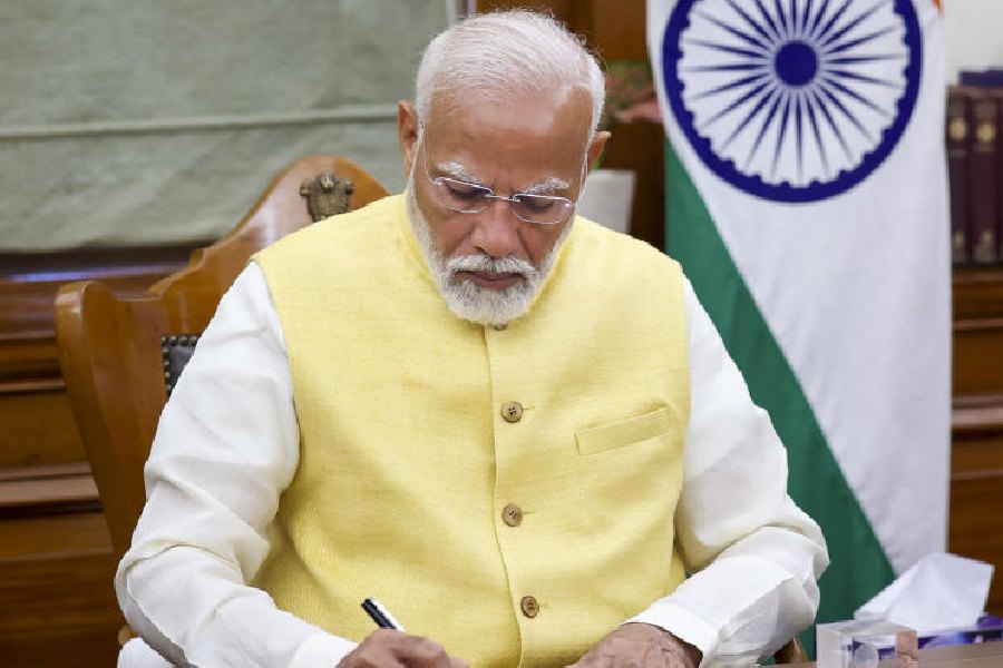 Narendra Modi | News of the day: Intense search operation underway in Jammu, Suresh Gopi denies ...