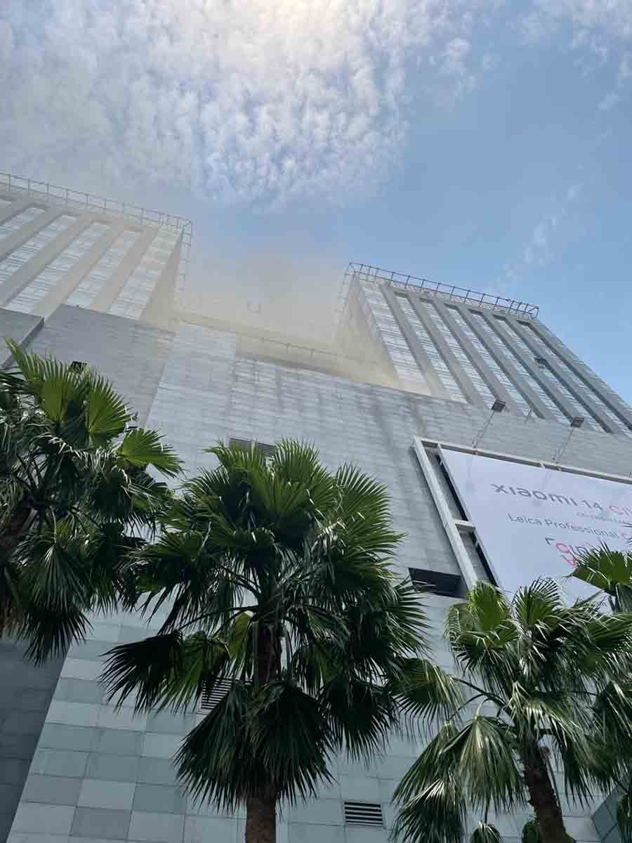 Fire accident | In pictures: Fire breaks out at Acropolis Mall in Kasba ...