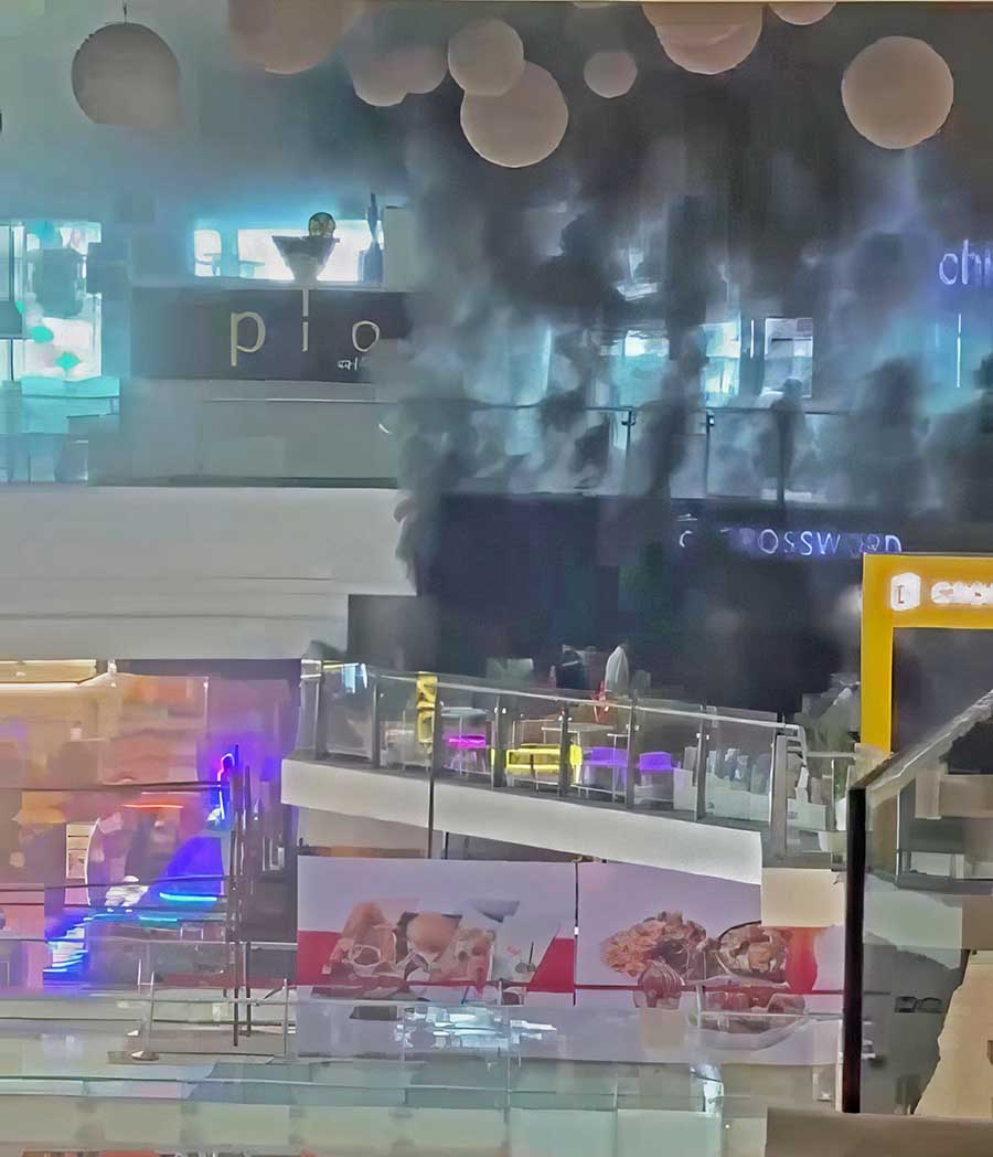 Fire accident | In pictures: Fire breaks out at Acropolis Mall in Kasba ...