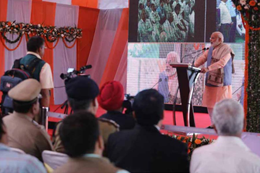 Udan Scheme Pm Modi Hails Eight Years Of Udan Scheme For Cheap Air