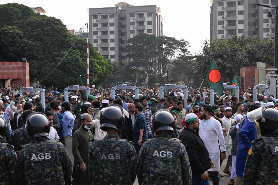 Bangladesh bomb blast | One killed in bomb explosion in Bangladesh's ...