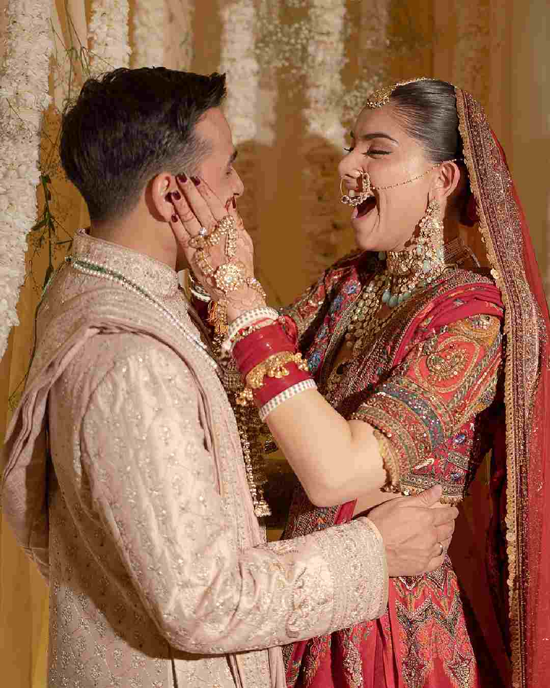 Anuv Jain wedding | Anuv Jain ties knot with longtime girlfriend Hridi Narang - Telegraph India